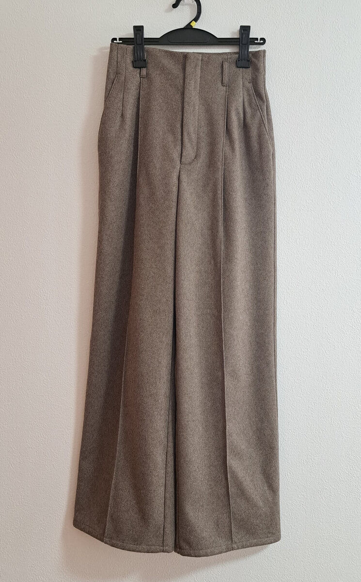 「2990円→1490円」今すぐ欲しい！【GU】「来年用に買い足しも」「足長効果抜群！」優秀ボトム | ヨムーノ